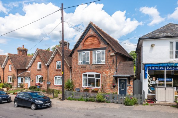 Jackson Stops 4 Bedroom Property For Sale In The Green Horsted