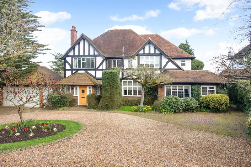 5 bedroom property for sale in Banstead Road, Banstead, SM7 - Offers in ...
