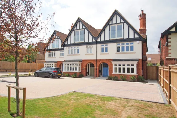 4 bedroom property for sale in Beech Grove Reigate Road, Ewell, KT17 ...
