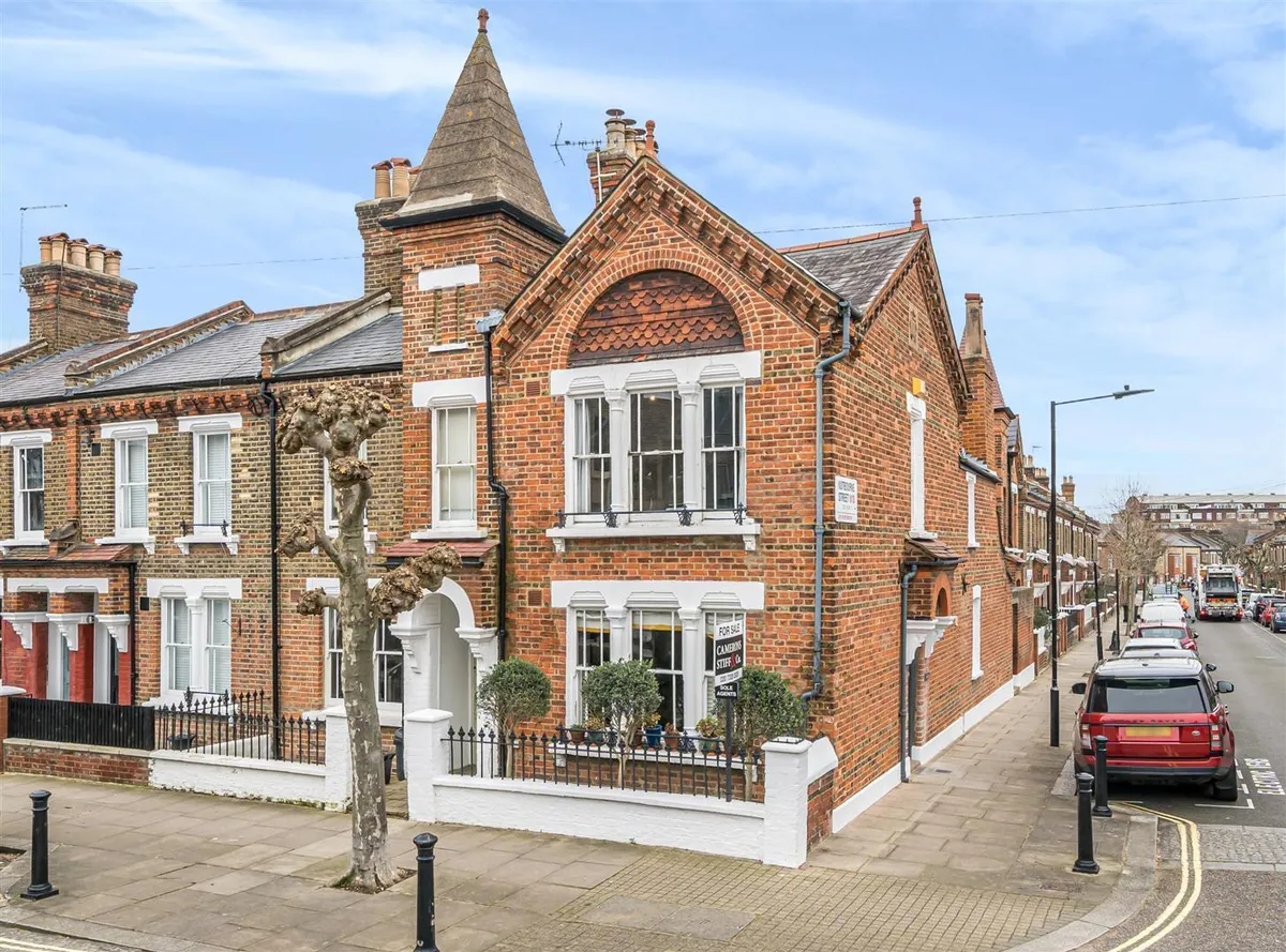 2 bedroom property for sale in Fifth Avenue London, W10 - £1,050,000