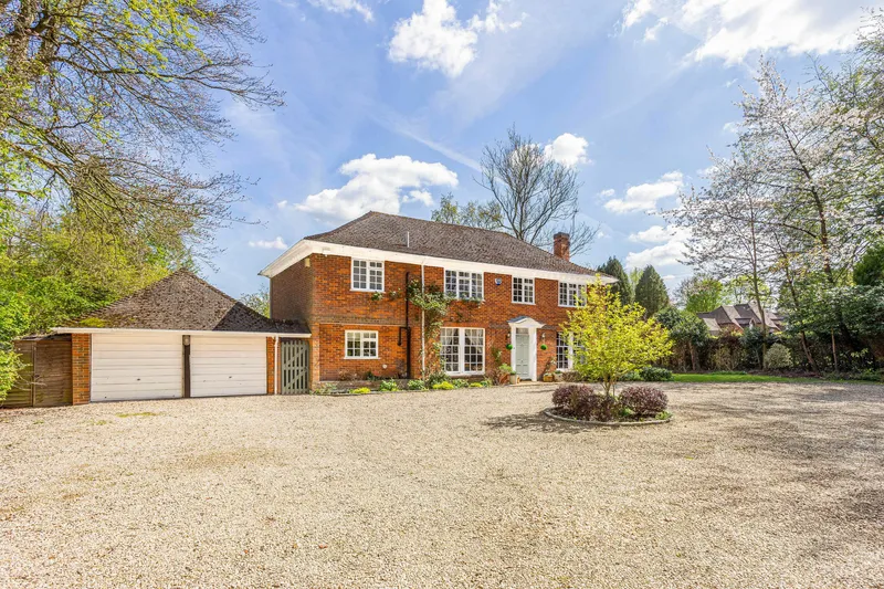 5 bedroom property for sale in Jordans Lane, Jordans, HP9 - Guide price ...