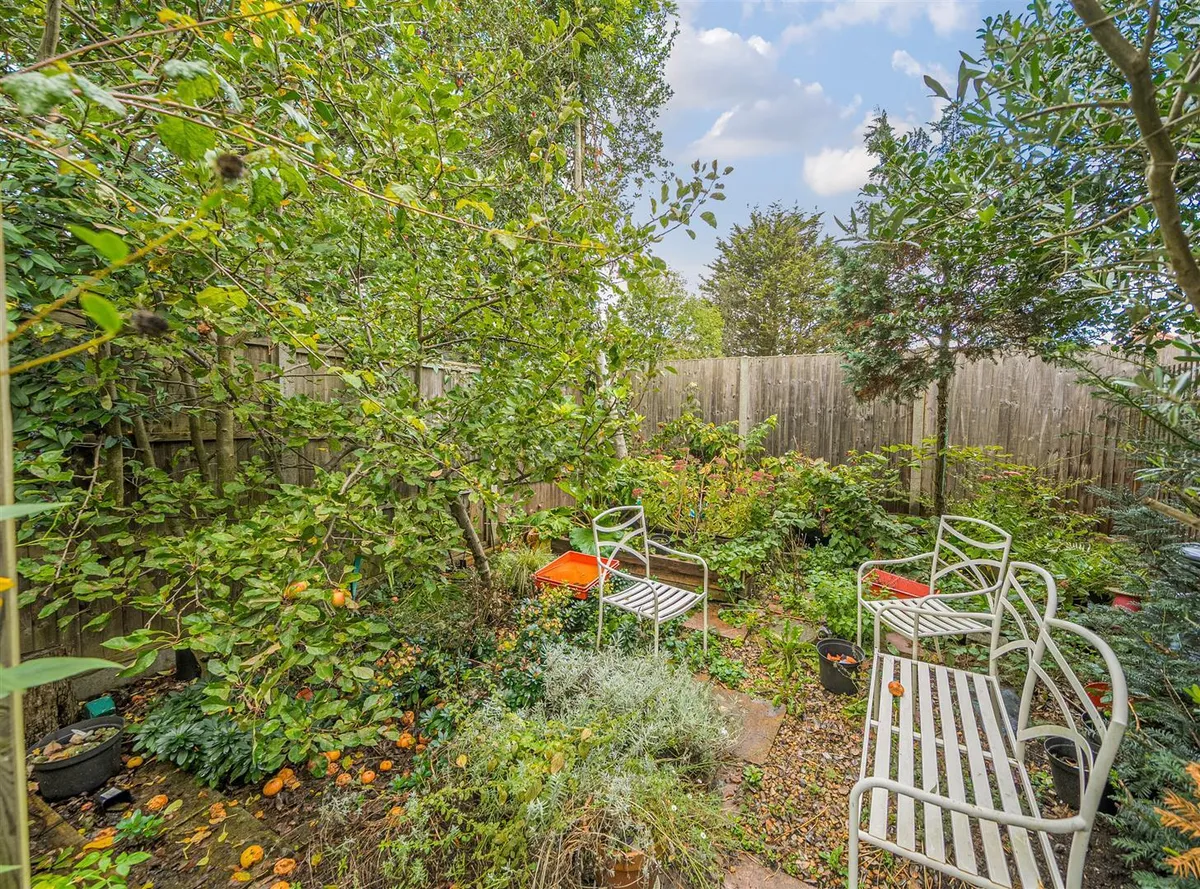 3 bedroom property for sale in Olive Road, London, NW2 - £675,000