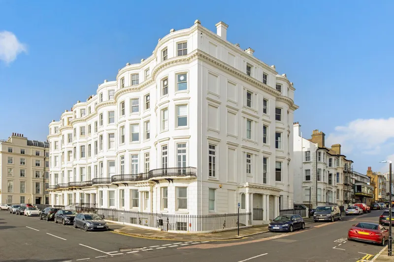 4 bedroom property for sale in Clarendon Terrace, Brighton, BN2 - Guide ...
