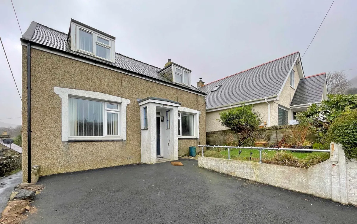 3 bedroom property for sale in Trefor, Caernarfon, Gwynedd, LL54 - £120,000