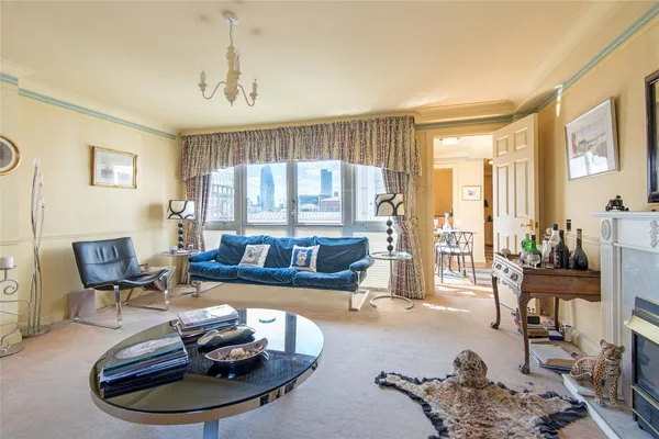 2 bedroom property for sale in Pemberton Row, London, EC4A - £1,050,000