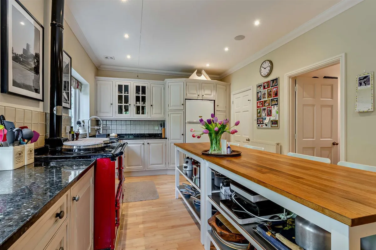 4 bedroom property for sale in Fotheringhay Road, Tansor, Peterborough ...