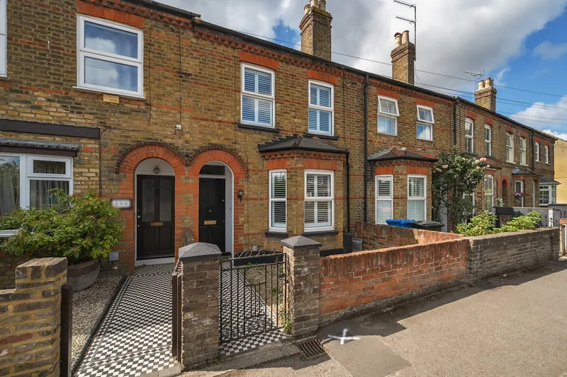 2 bedroom property for sale in Maidenhead Road, Windsor, SL4 - Guide ...