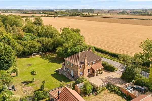 5 bedroom property for sale in CHEAPSIDE FARM, CHEAPSIDE, WALTHAM ...