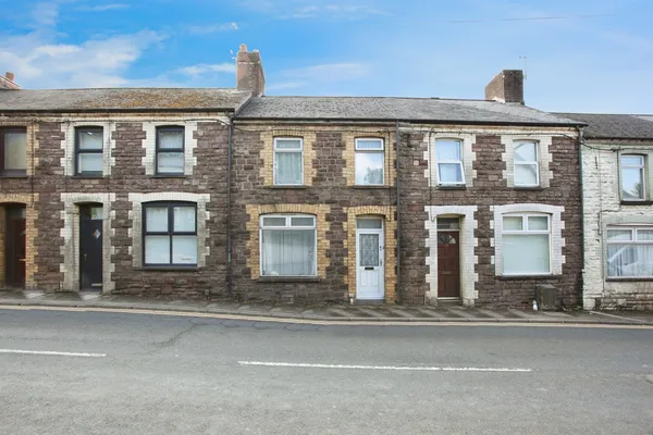3 bedroom property for sale in Cefn Road, Rogerstone, Newport - Offers ...