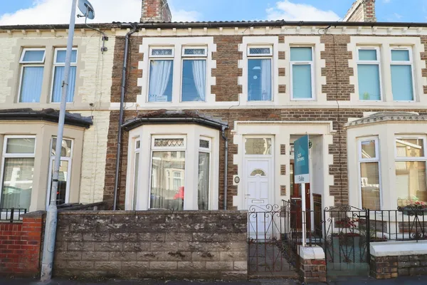 3 bedroom property for sale in Wilson Street, Cardiff - Guide price £ ...