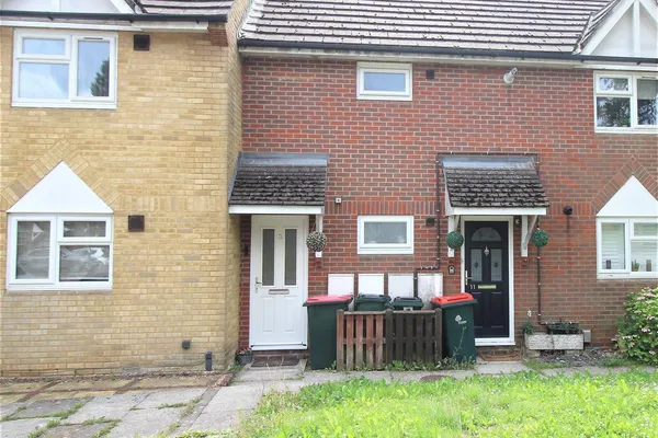 1 bedroom property to let in Jackson Road, Crawley - £1,095 pcm
