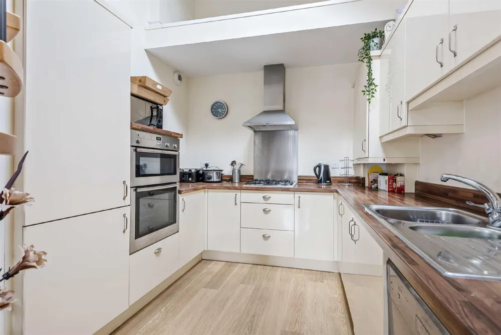 Stags | 2 bedroom property to let in Tudor Street, Exeter